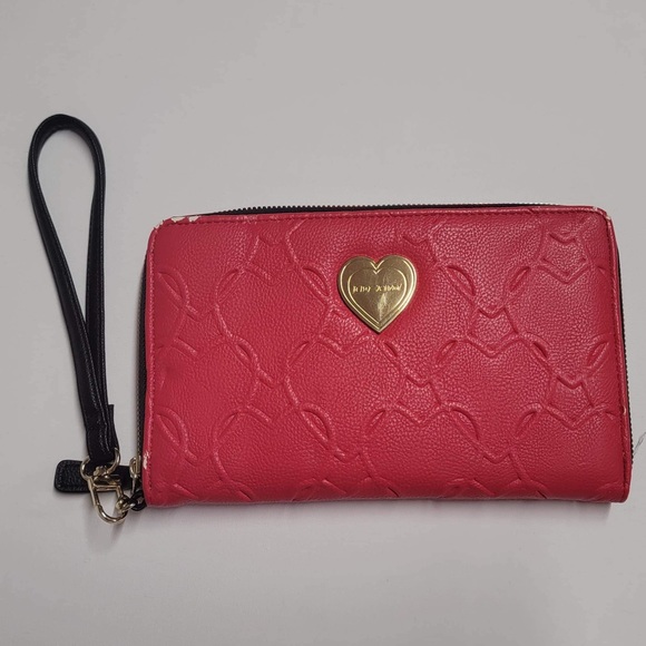 Betsey Johnson | Bags | Betsey Johnson Pink Heart Wristlet Wallet ...